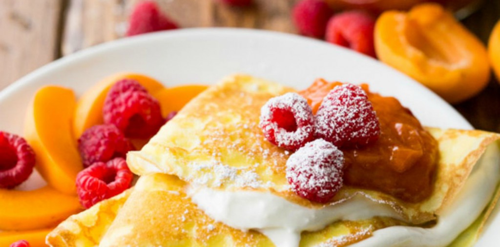 Crepes with greek yogurt cream - Yogurt in Nutrition