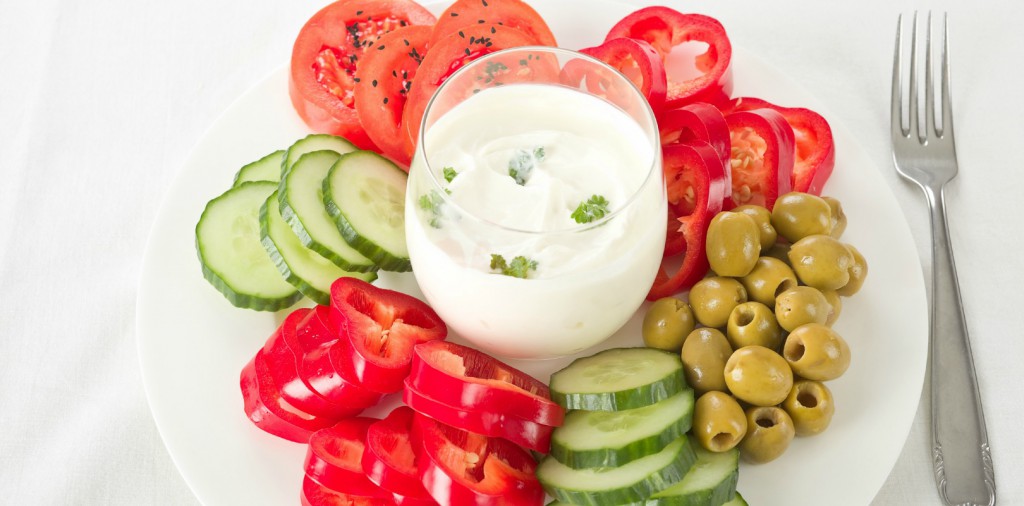 Nutritious snack choices with yogurt - Yogurt in Nutrition